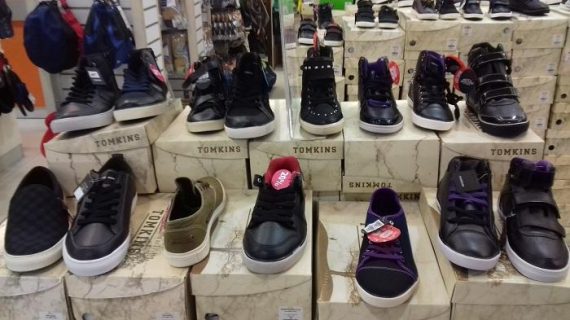 TOMKINS, Sepatu Keren Asli dari Indonesia